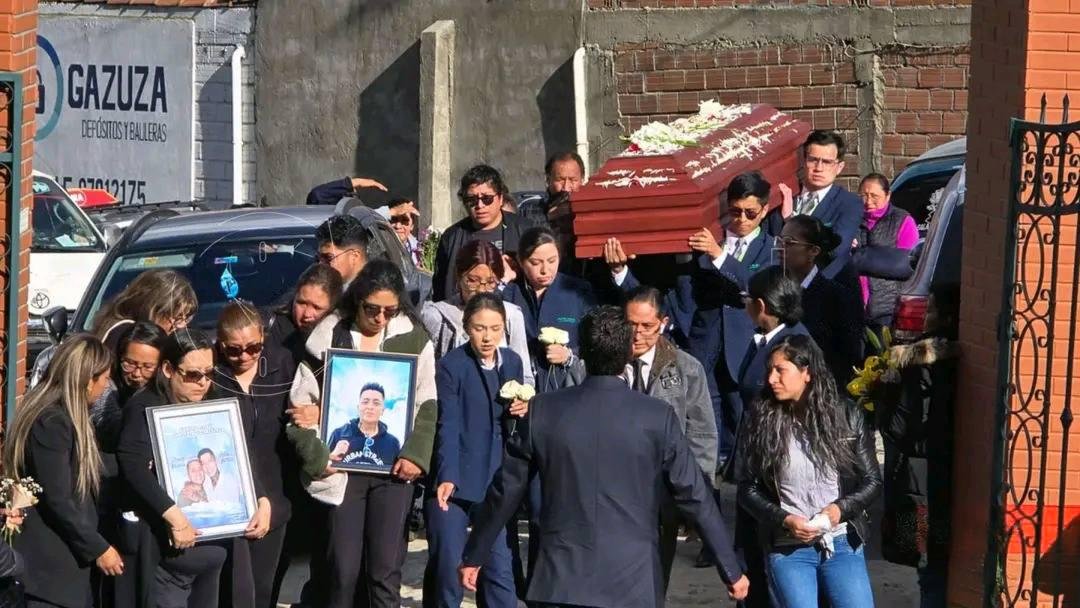 Entre lágrimas y dolor, amigos, familiares y seguidores despiden a ...